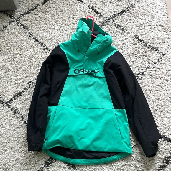 Oakley | Jackets & Coats | Oakley Performance Fit Mens Snow Jacket ...